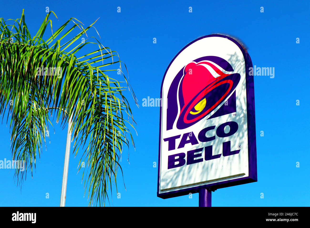 TACO BELL fast food restaurant. Taco Bell serve a variety of Mexican ...