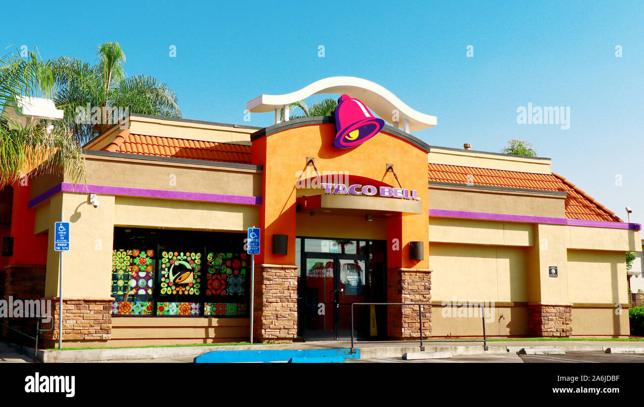 TACO BELL fast food restaurant. Taco Bell serve a variety of Mexican ...