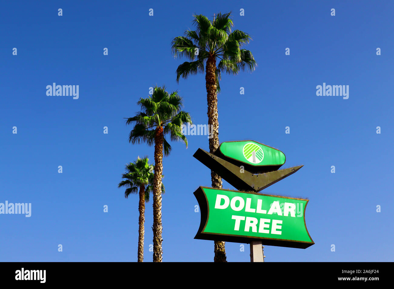 Family Dollar Store Stock Photos & Family Dollar Store Stock Images - Alamy