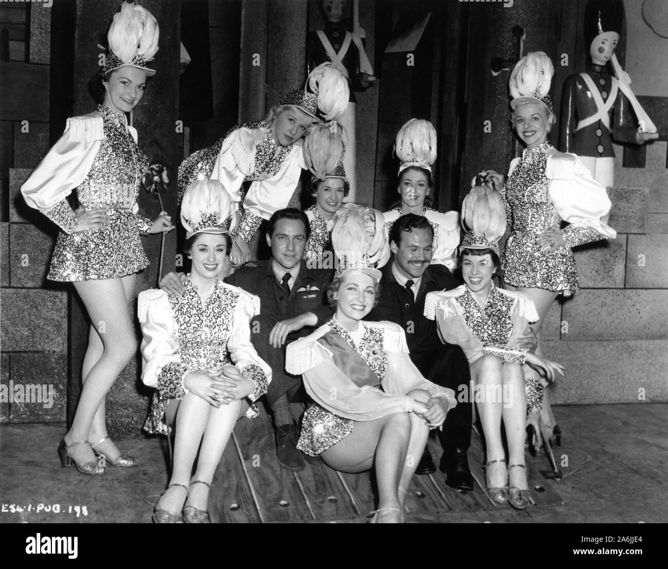 Showgirls 1950s hi-res stock photography and images - Alamy