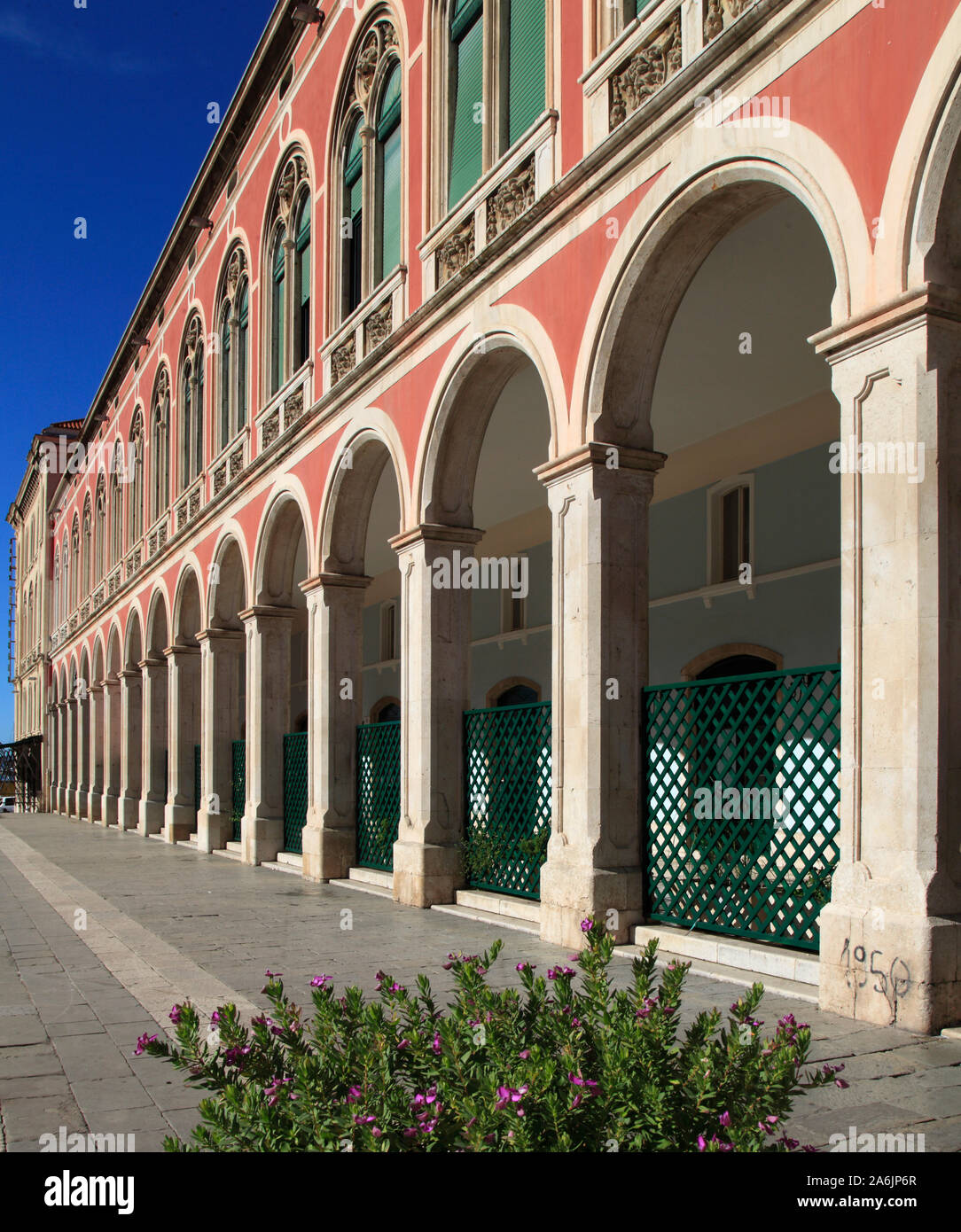 Split square croatia vertical hi-res stock photography and images - Alamy