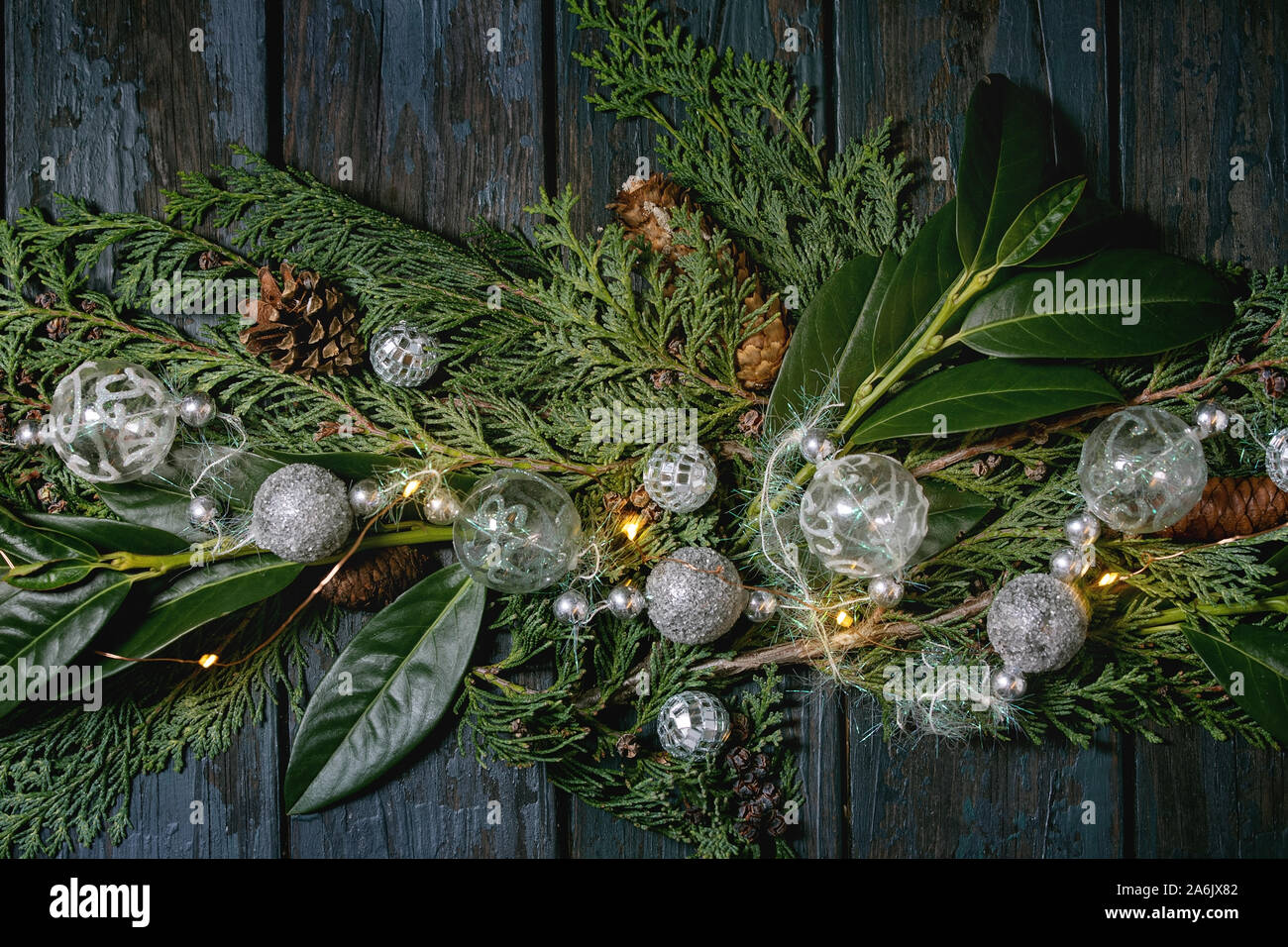 Green christmas table decor hi-res stock photography and images - Alamy