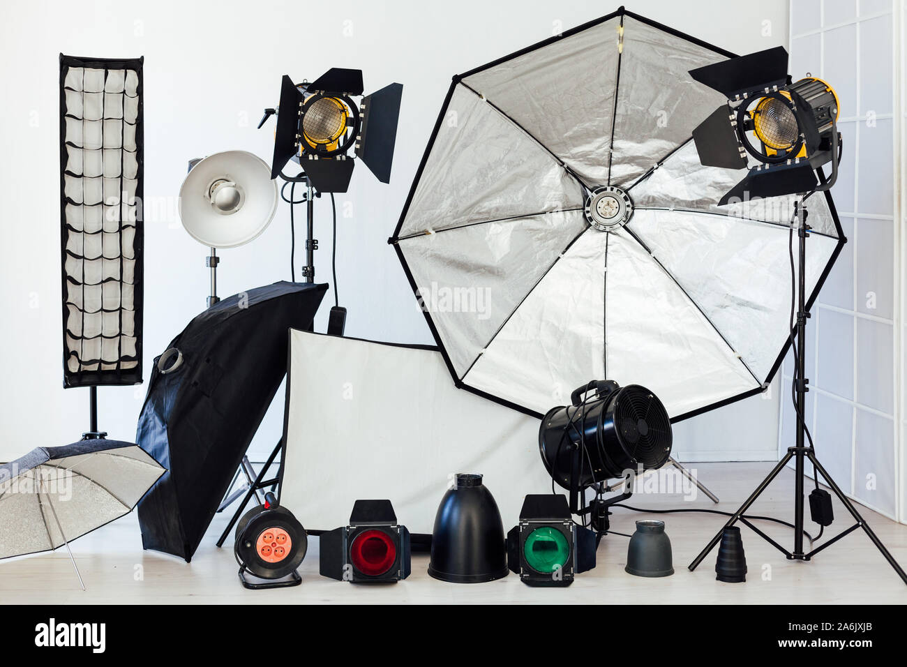 Reflector panel camera hi-res stock photography and images - Alamy