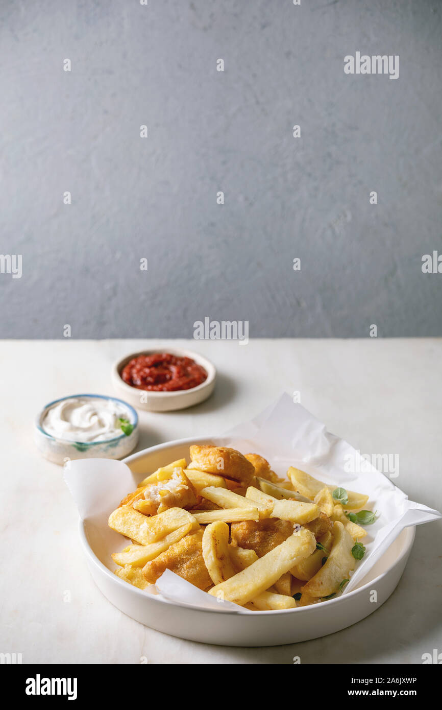 Classic fish and chips Stock Photo - Alamy