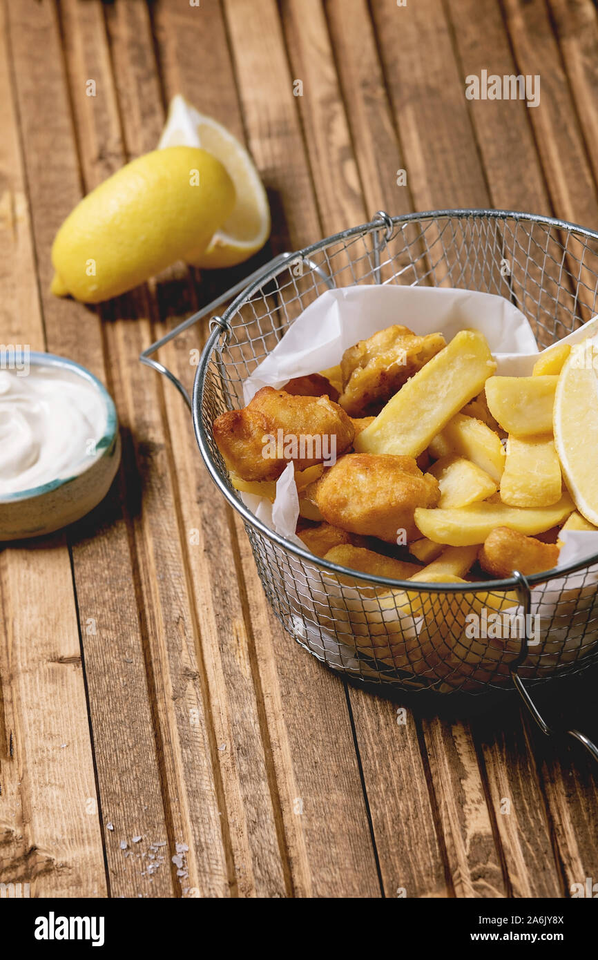 Classic fish and chips Stock Photo - Alamy