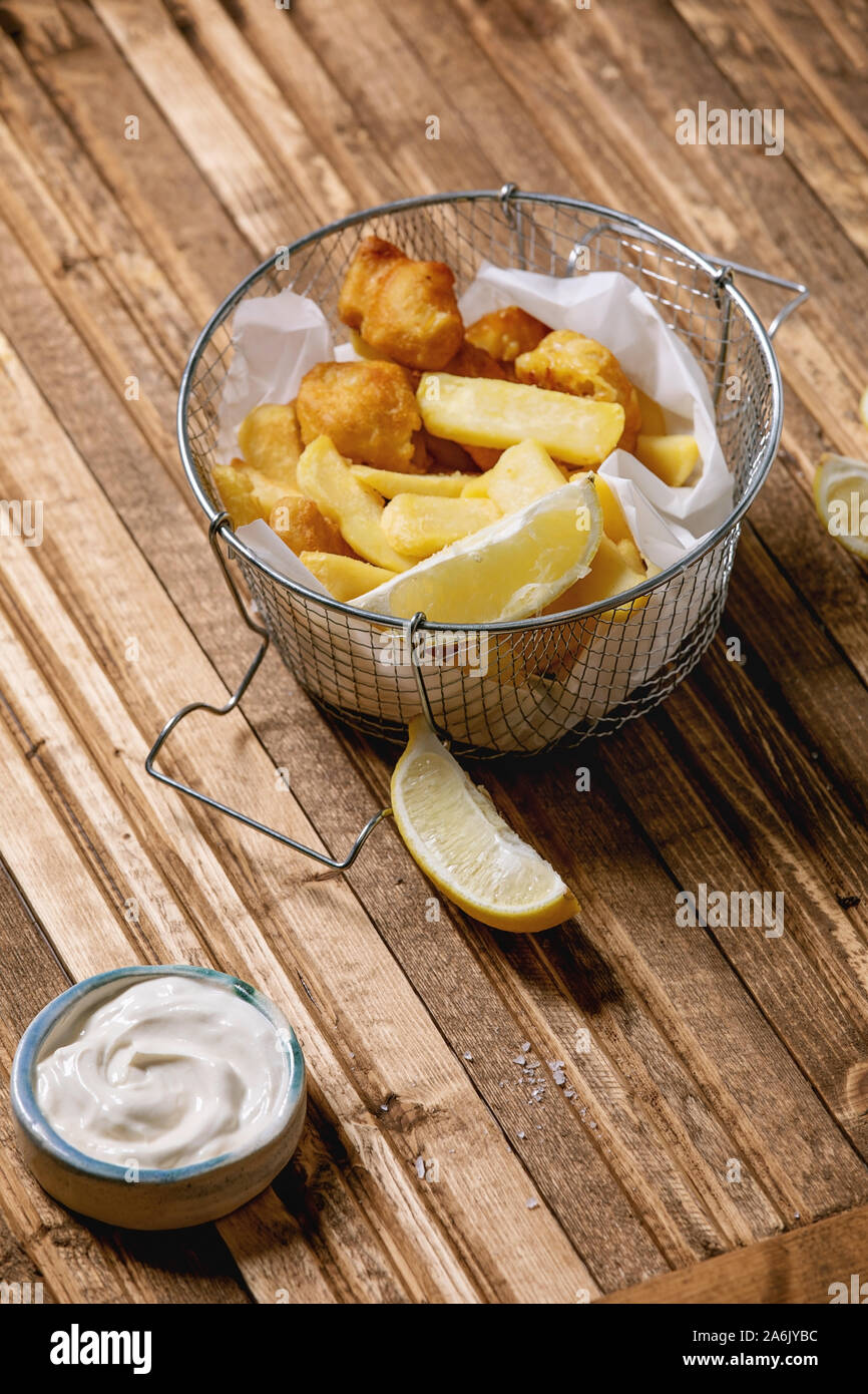 Classic fish and chips Stock Photo - Alamy