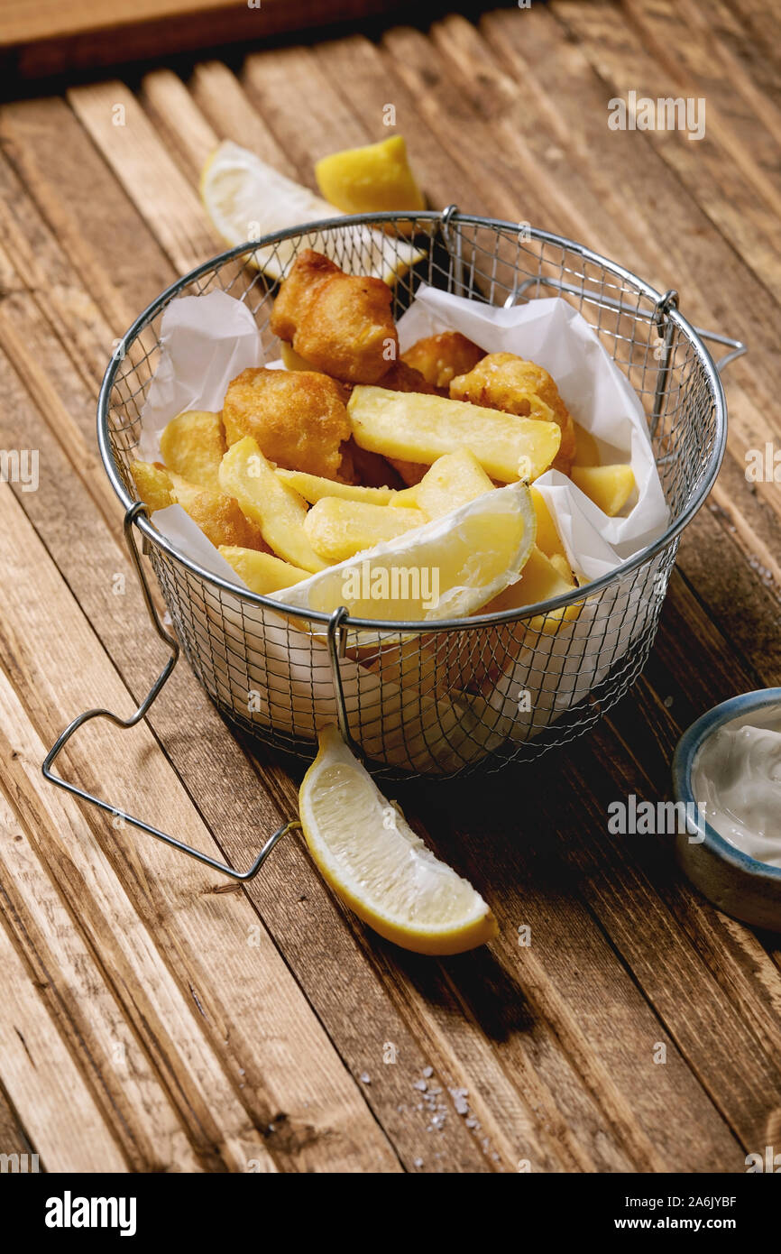 Classic fish and chips Stock Photo - Alamy