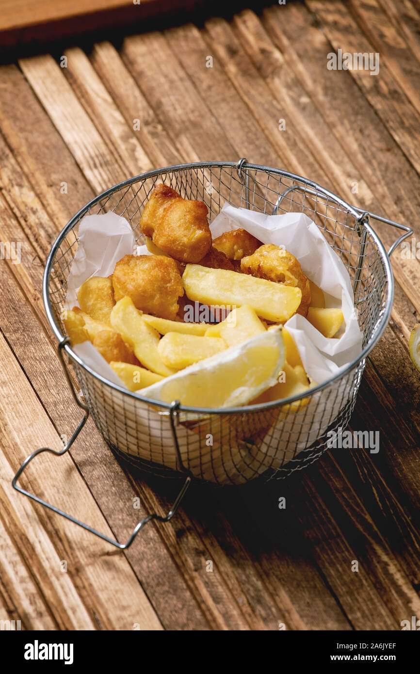 Classic fish and chips Stock Photo - Alamy