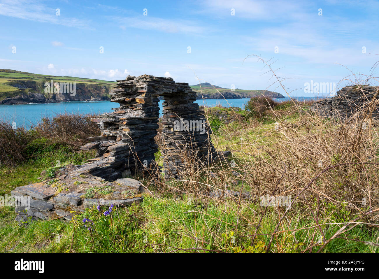 Quarry ruins hi-res stock photography and images - Alamy