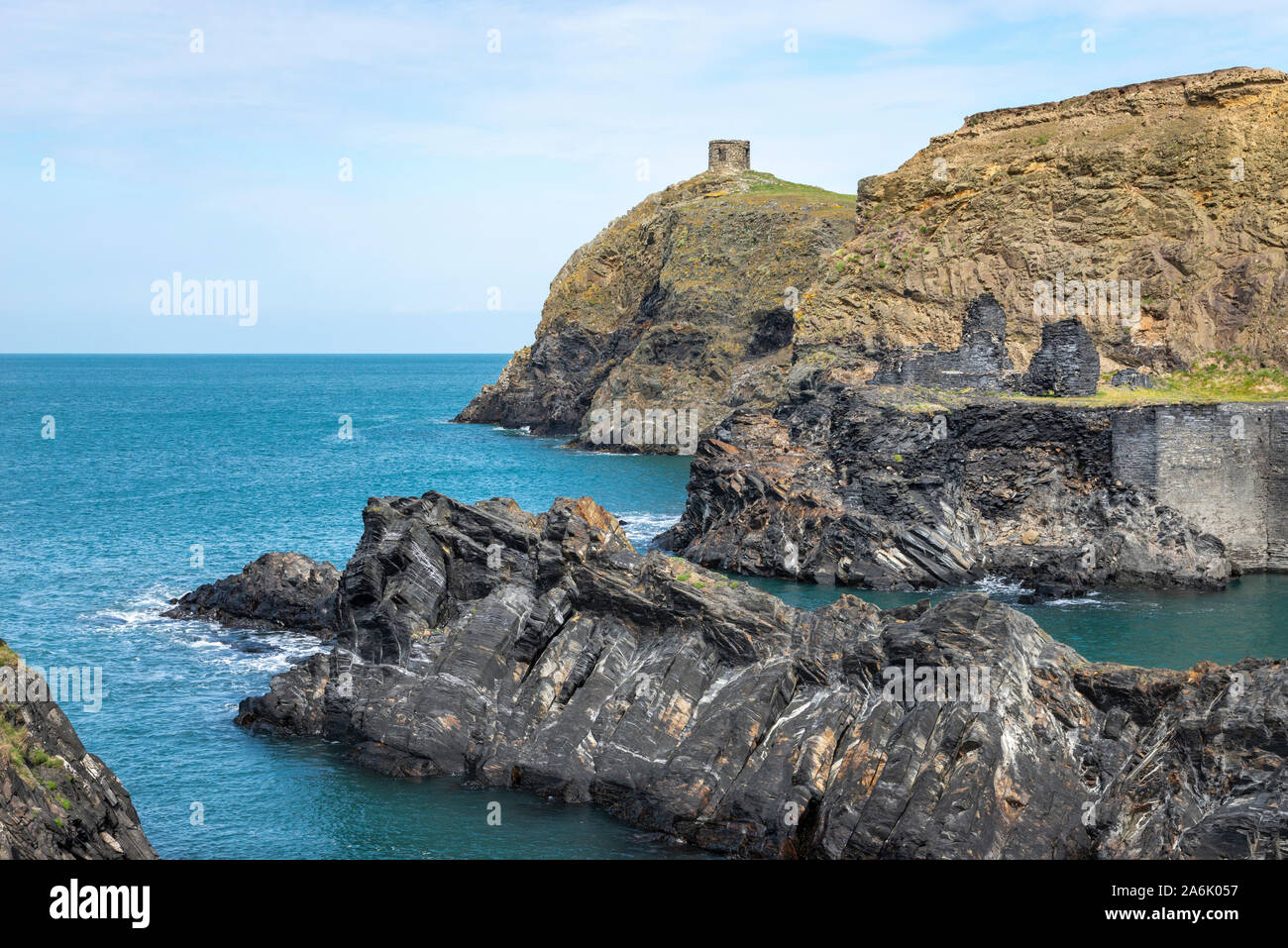 Quarry ruins hi-res stock photography and images - Alamy