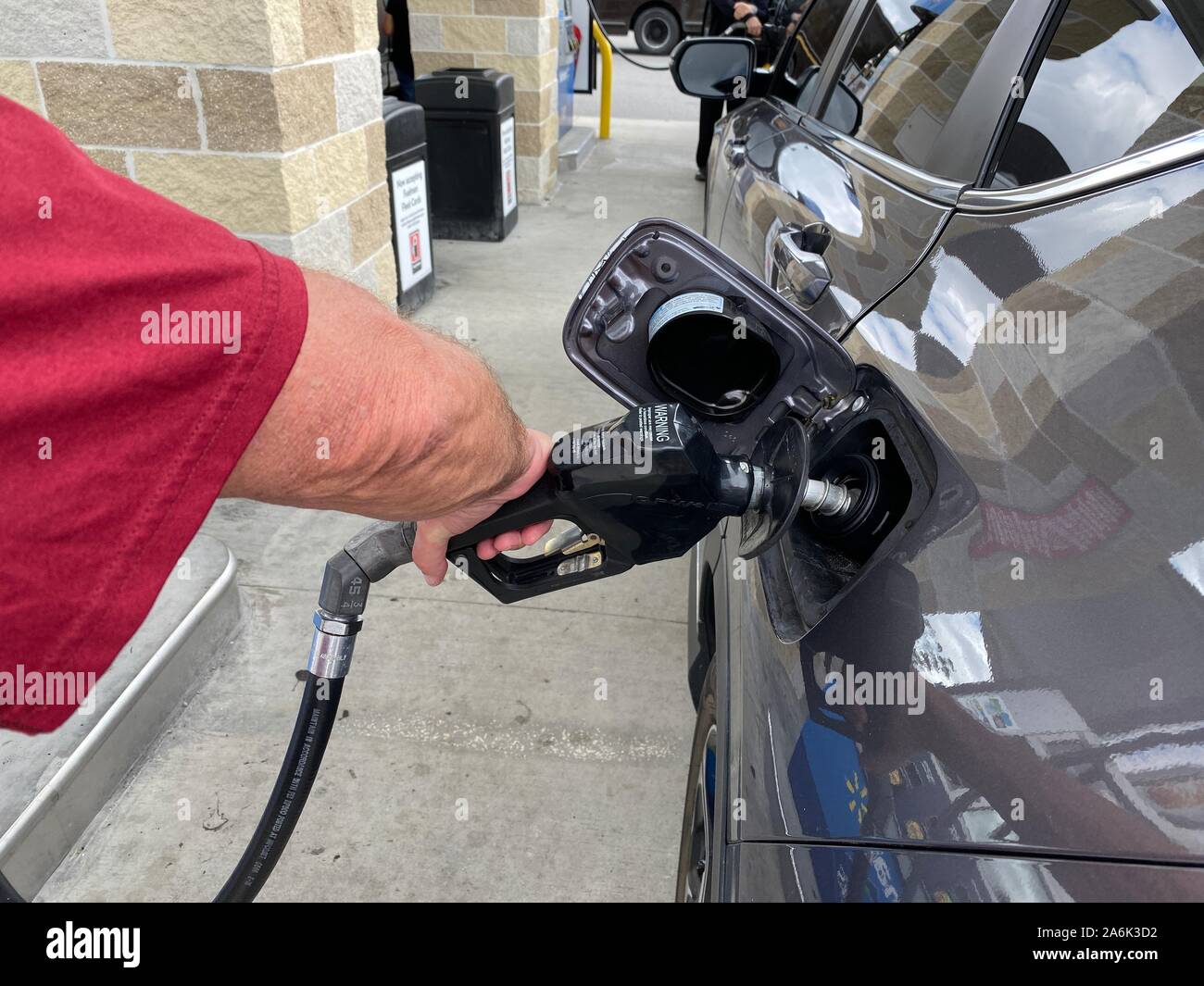 Sams club gas station hi-res stock photography and images - Alamy