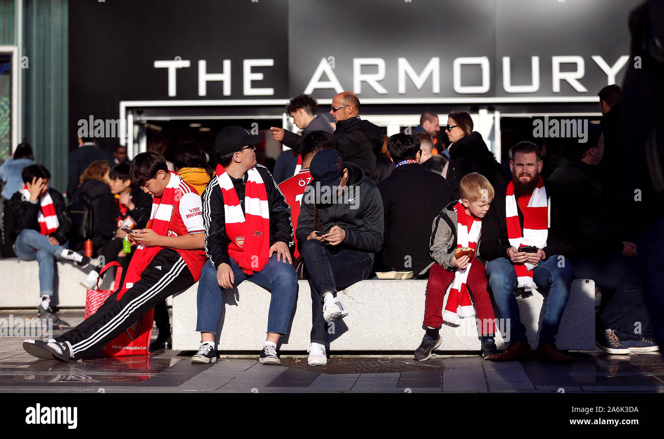 Arsenal armoury emirates football stadium hi-res stock photography and ...