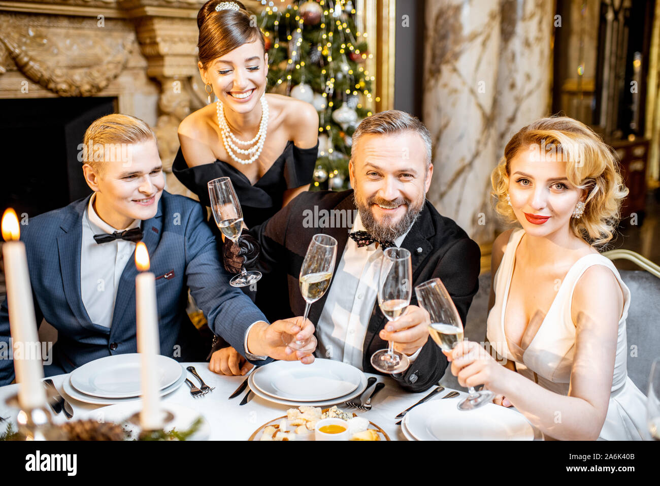 Christmas rich people party hi-res stock photography and images - Alamy