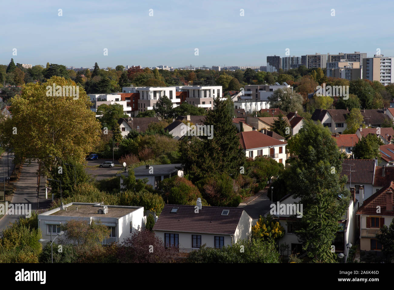 Suburbs neighbourhood hi-res stock photography and images - Alamy