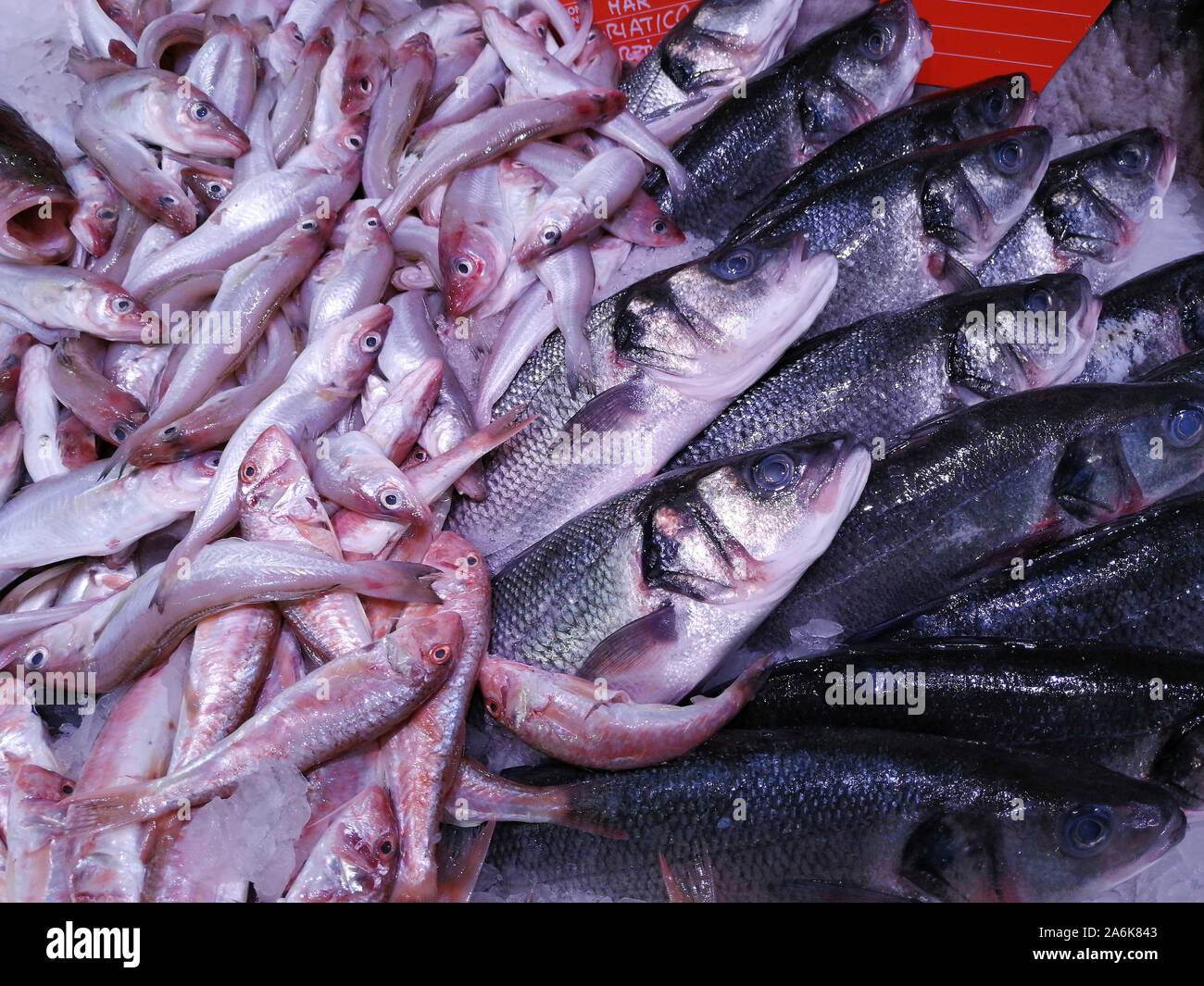 Fish market concept hi-res stock photography and images - Alamy