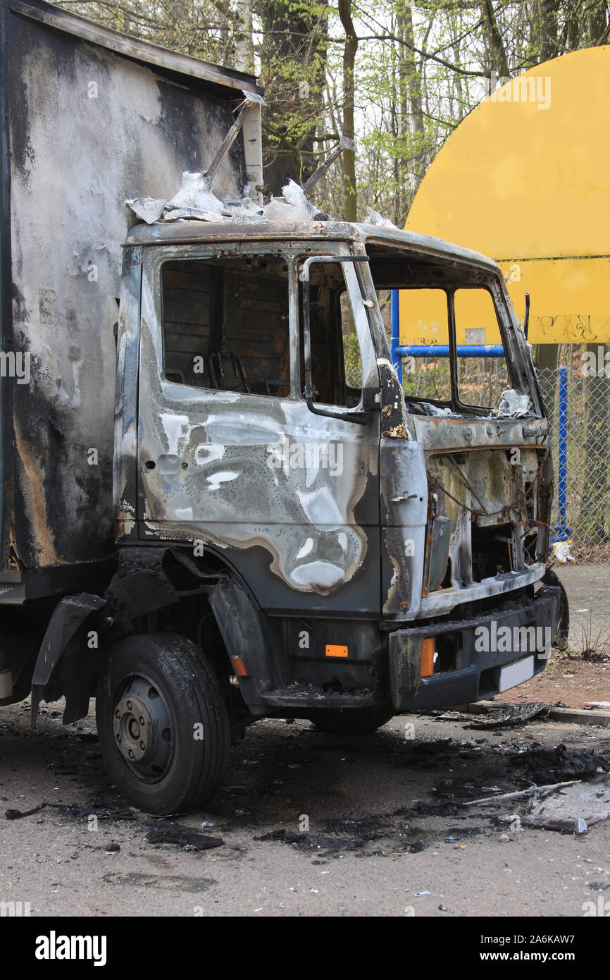 Burnt out truck hi-res stock photography and images - Alamy