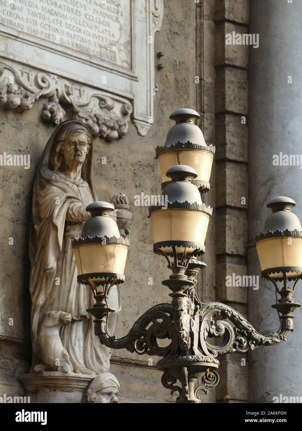 Winter statue hi-res stock photography and images - Alamy