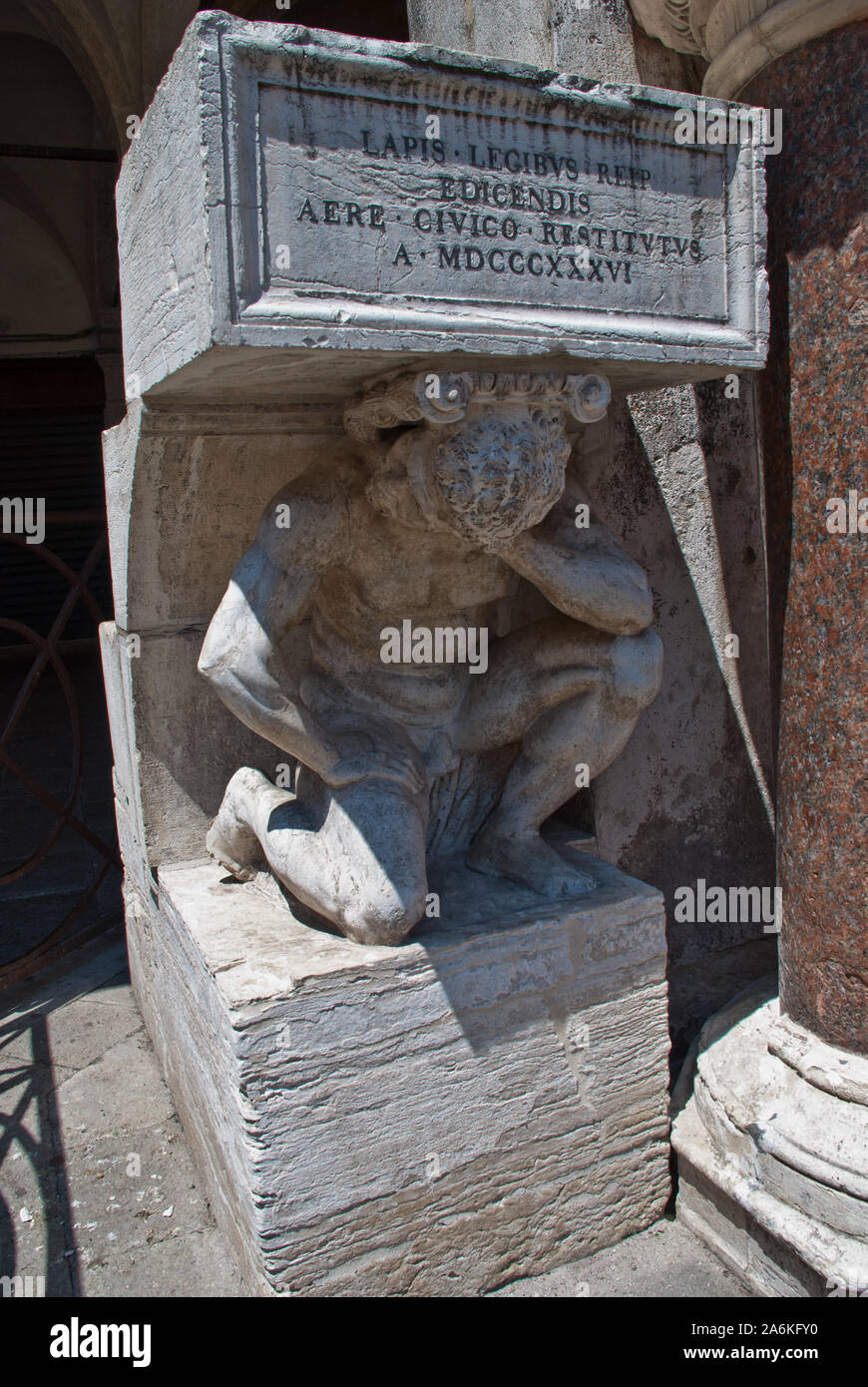 El gobbo hi-res stock photography and images - Alamy