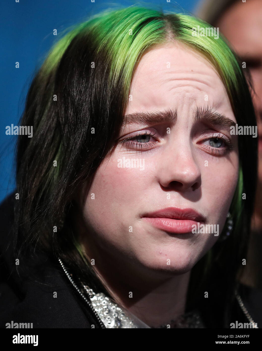 Billie eilish portrait hi-res stock photography and images - Alamy
