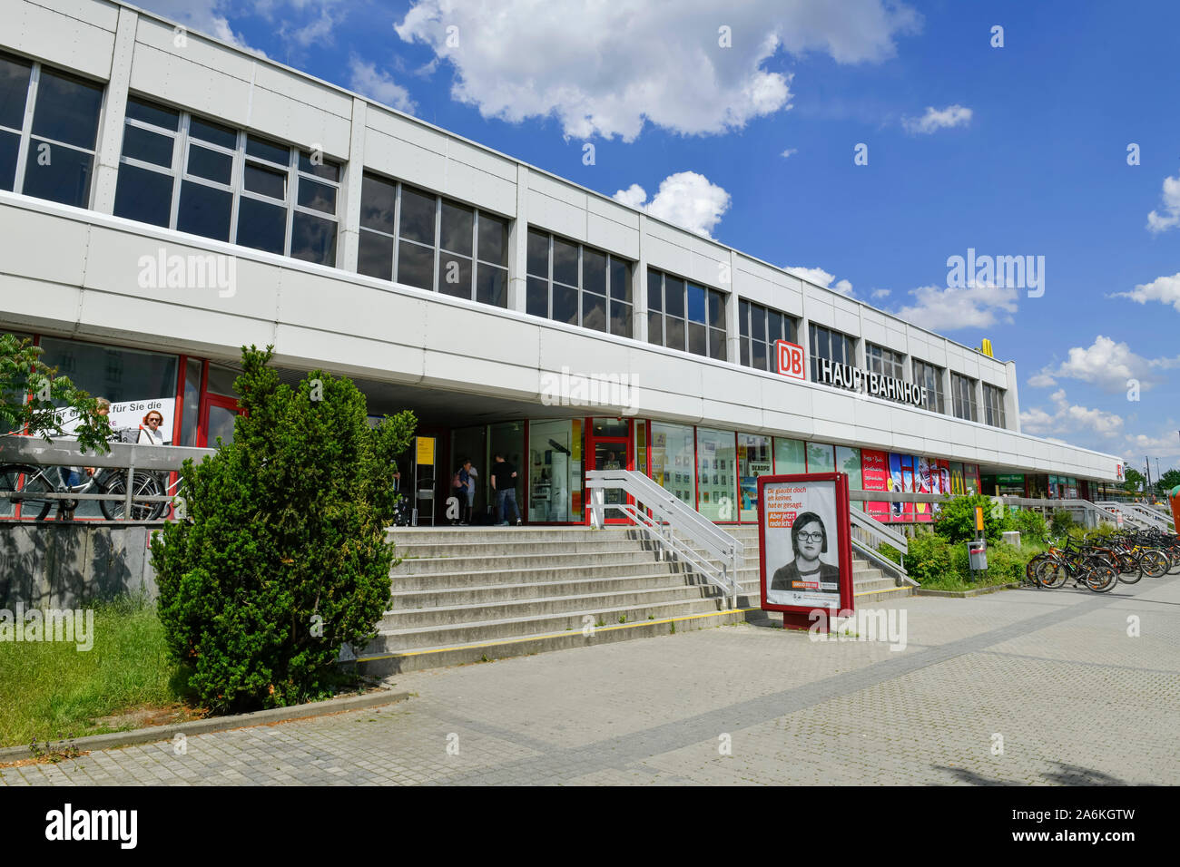 Cottbus hauptbahnhof hi-res stock photography and images - Alamy