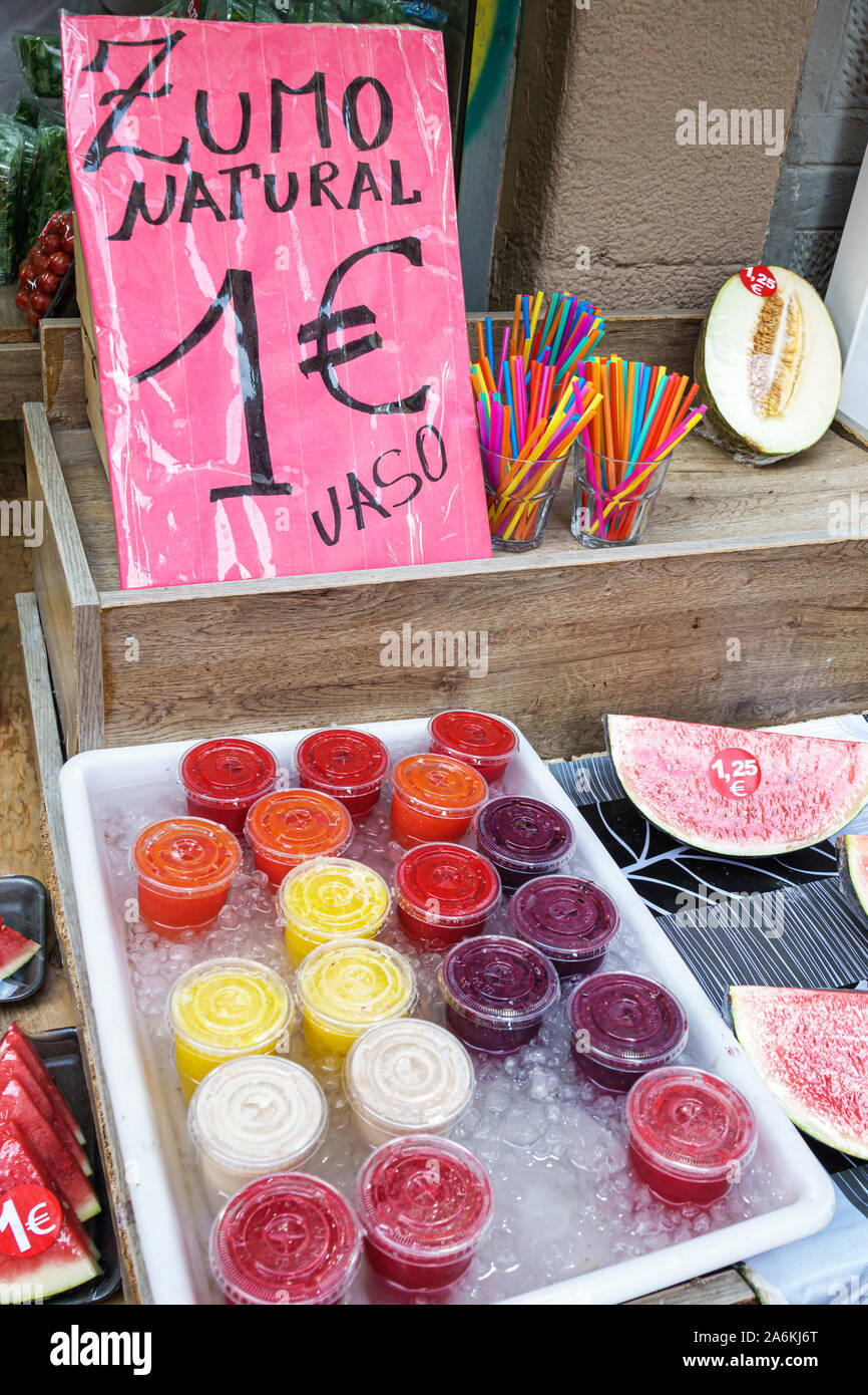 Fruit fruits stand hi-res stock photography and images - Alamy