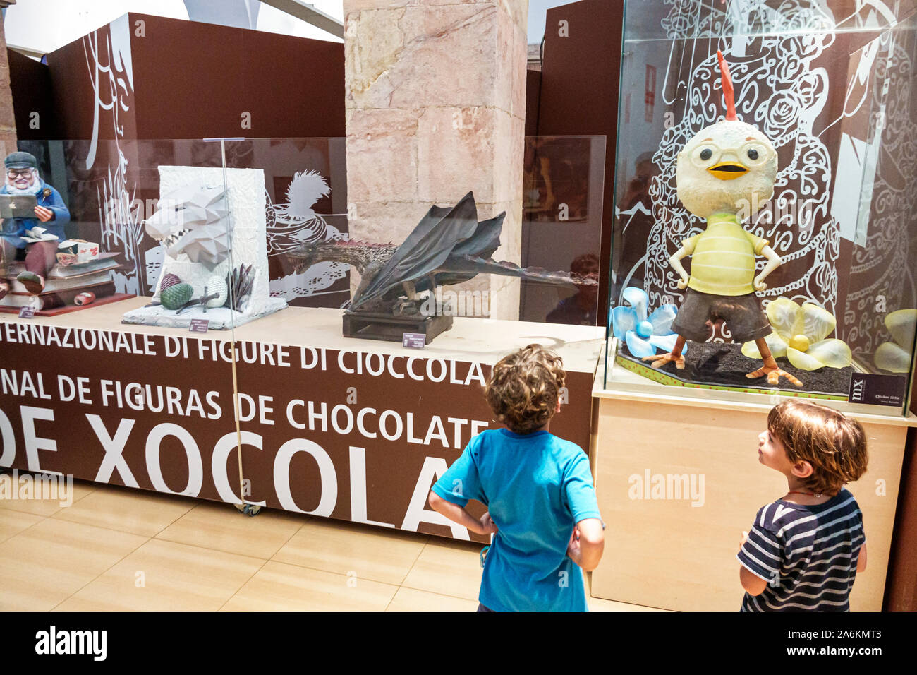 Inside interior exhibit chocolate sculpture hi-res stock photography ...