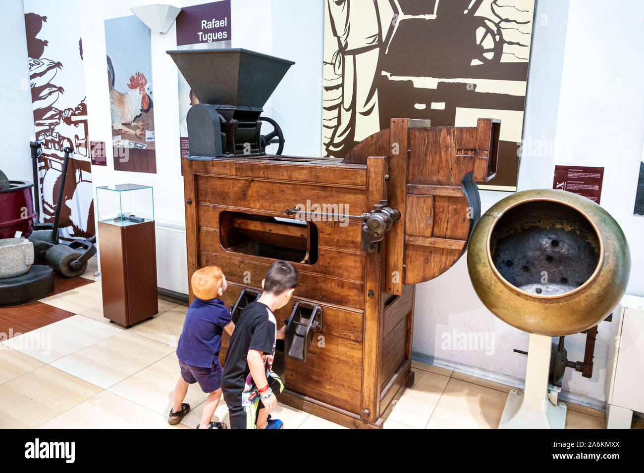 Vintage cocoa bean winnowing machine hi-res stock photography and ...