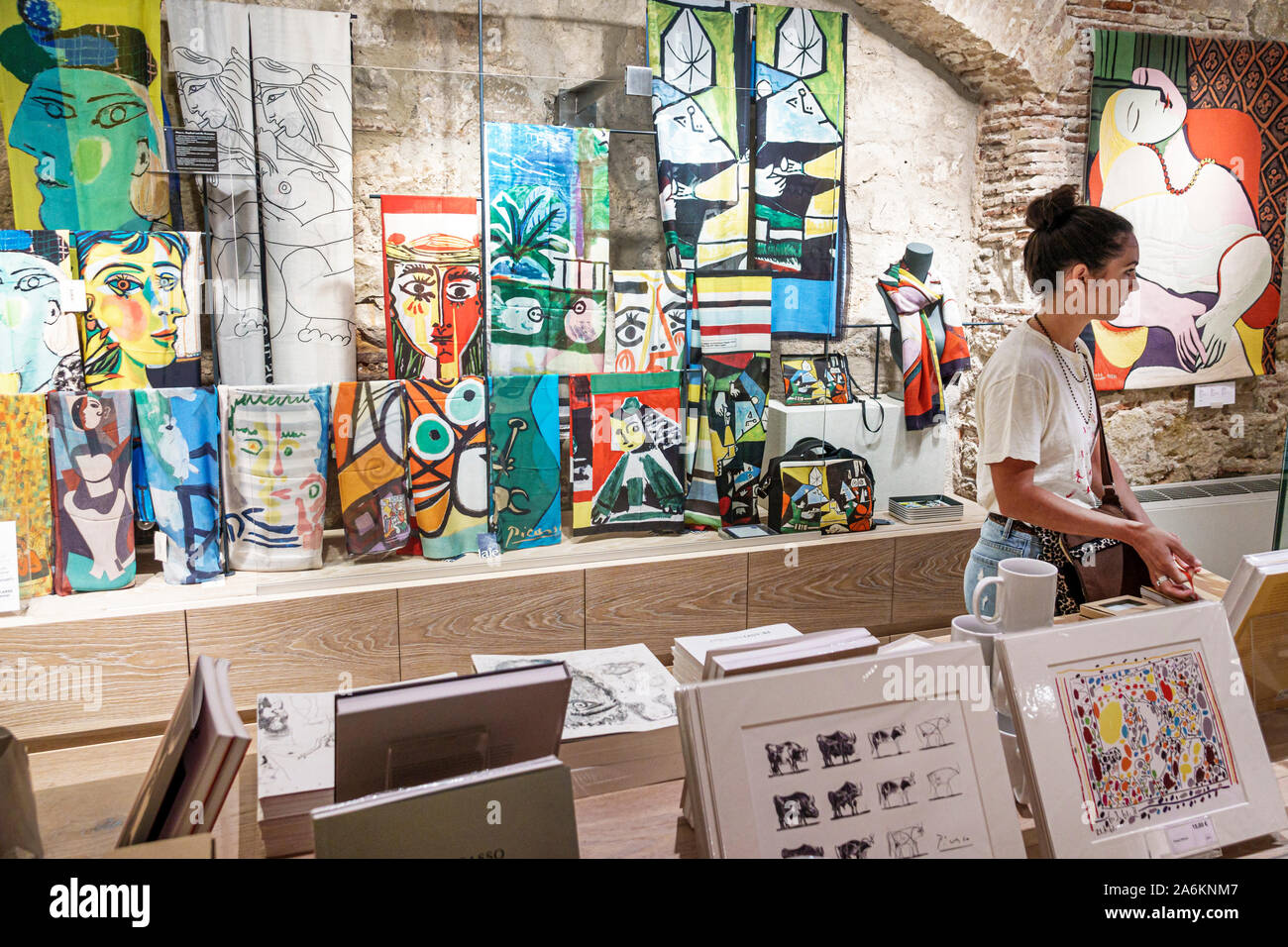 Picasso girls hi-res stock photography and images - Alamy