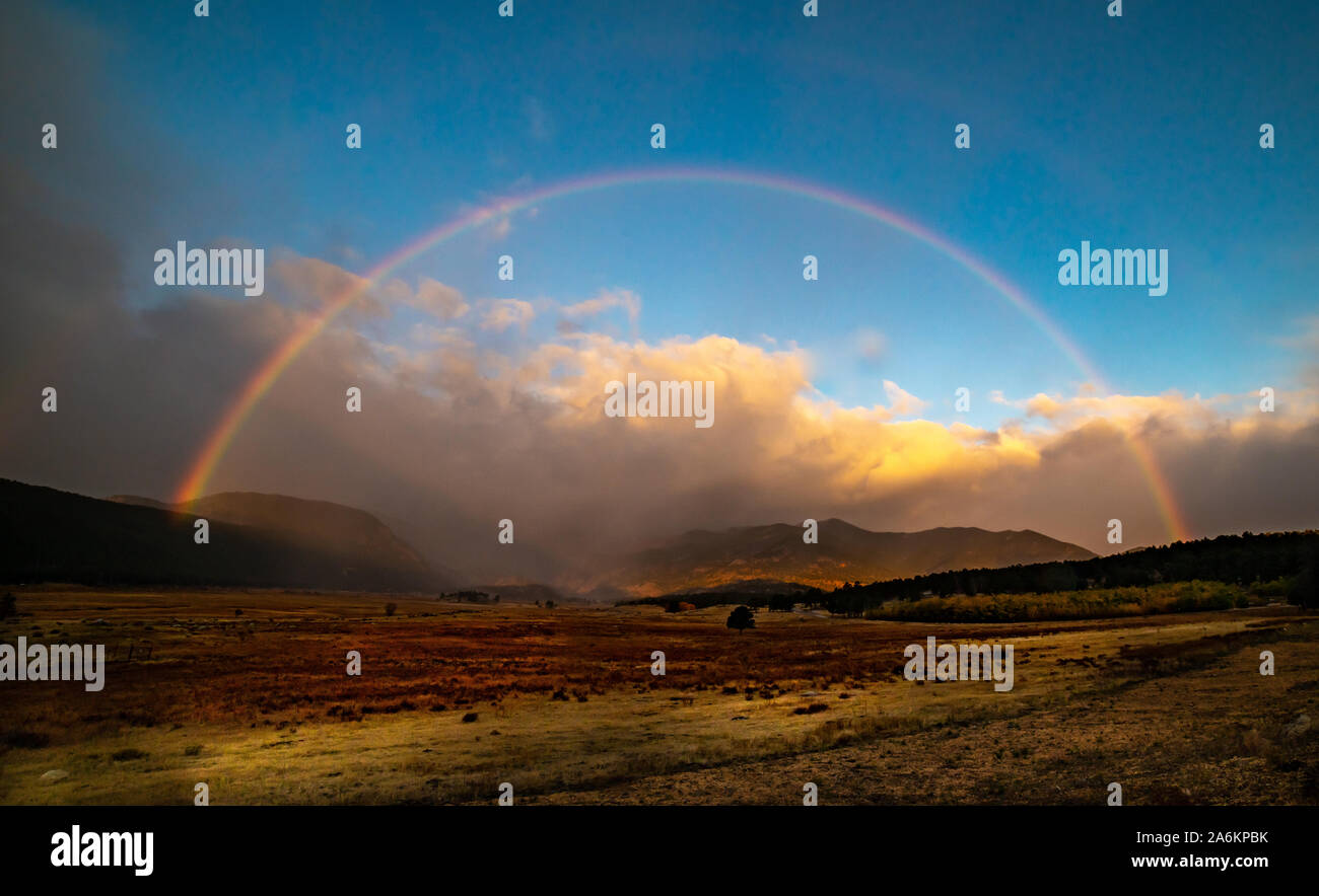 Full rainbow hi-res stock photography and images - Alamy