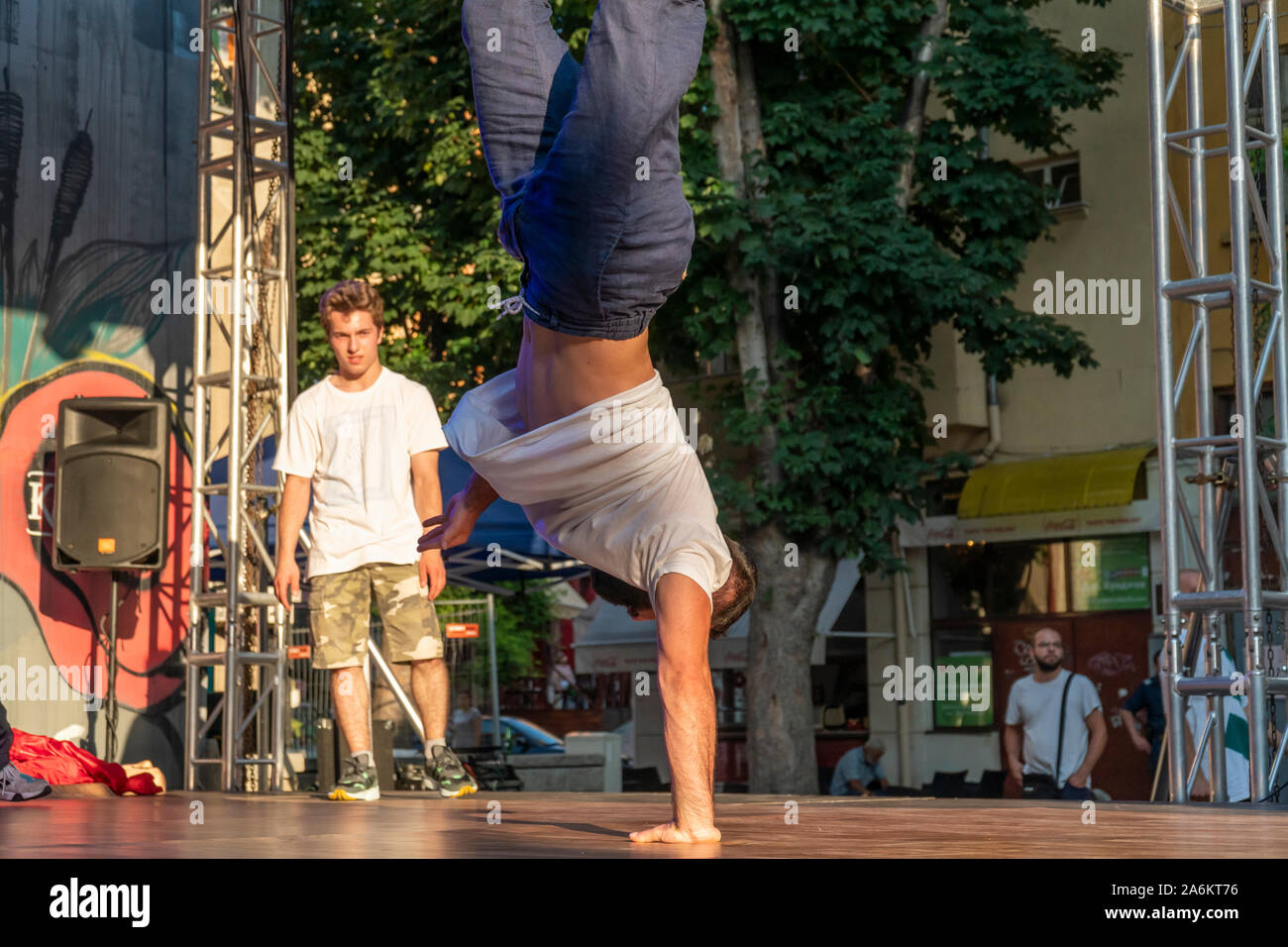 Group breakdancers on stage hi-res stock photography and images - Alamy