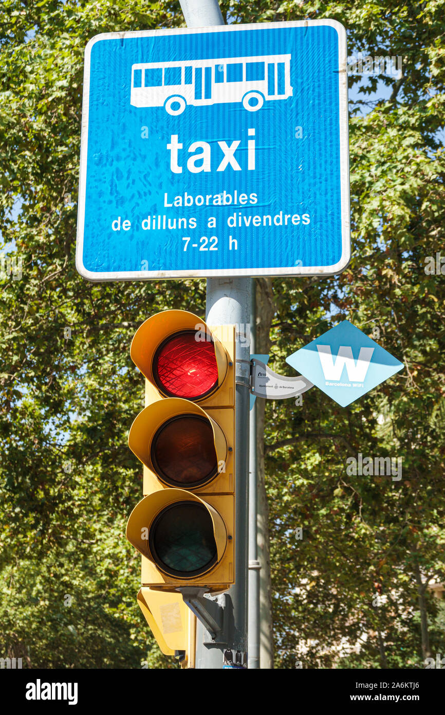Traffic sign barcelona spain hi-res stock photography and images - Alamy