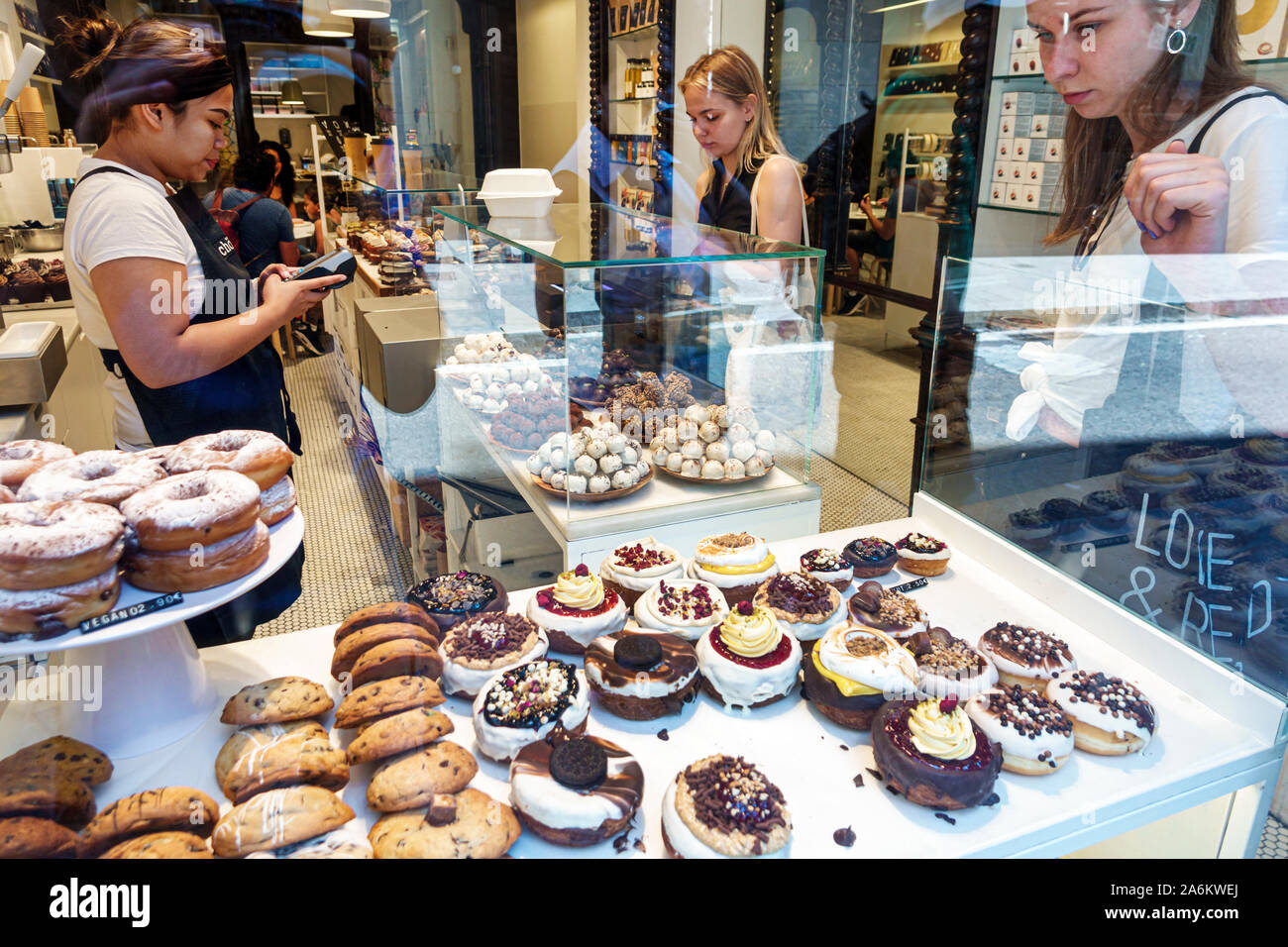 Chok the chocolate kitchen hi-res stock photography and images - Alamy