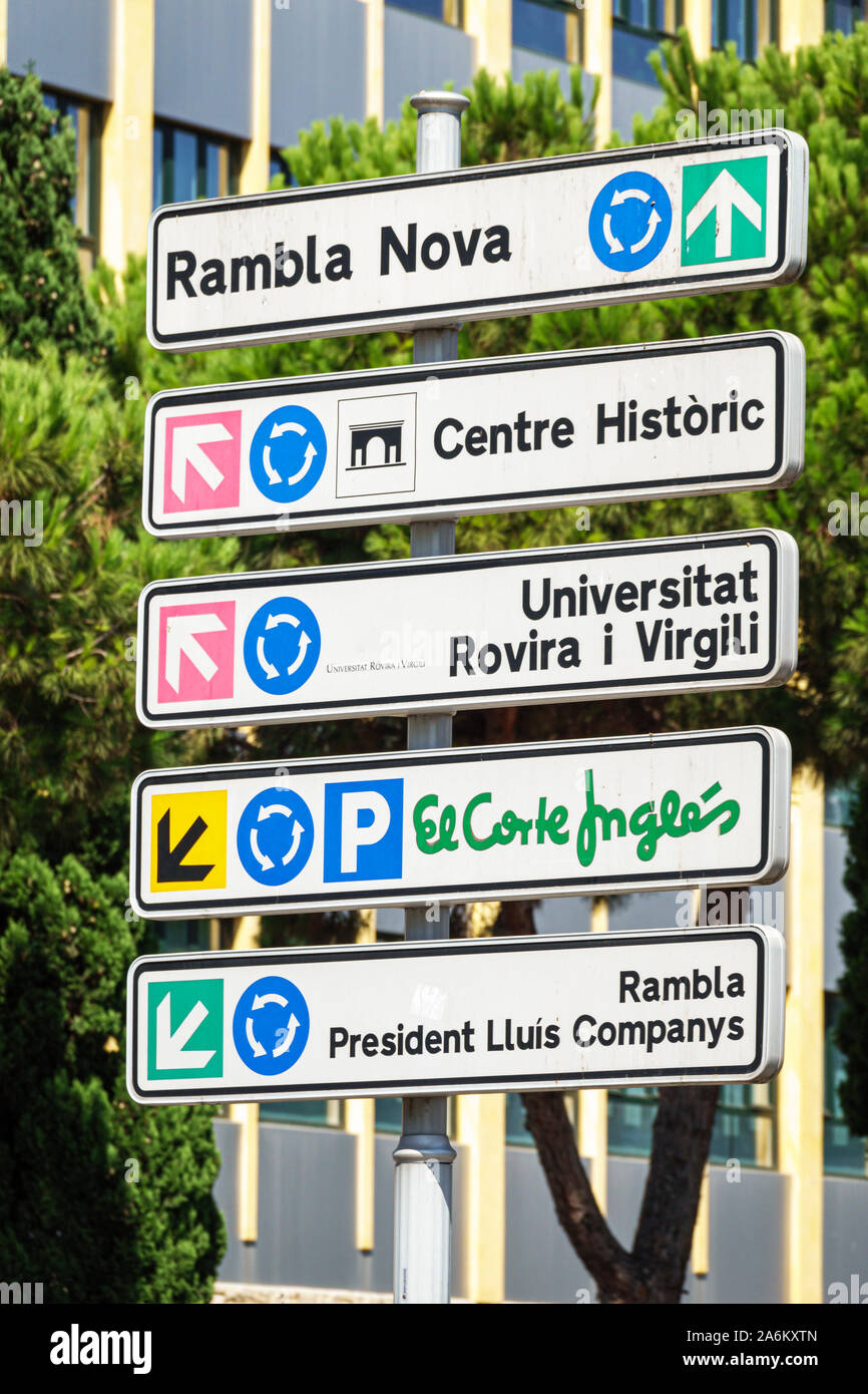 Directional information sign hi-res stock photography and images - Alamy