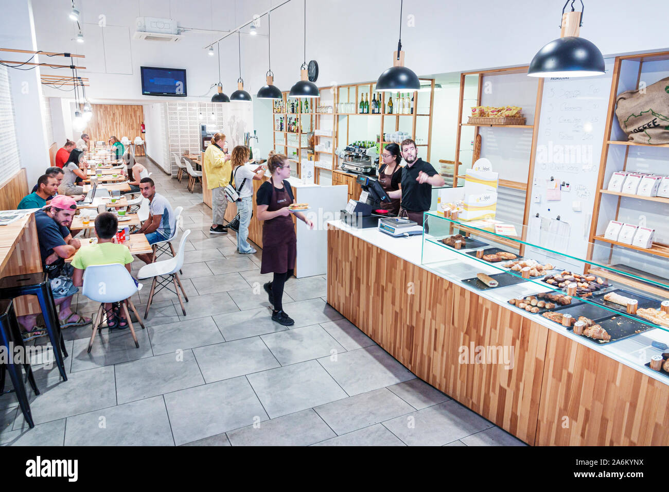 Cafe serving counter hi-res stock photography and images - Alamy