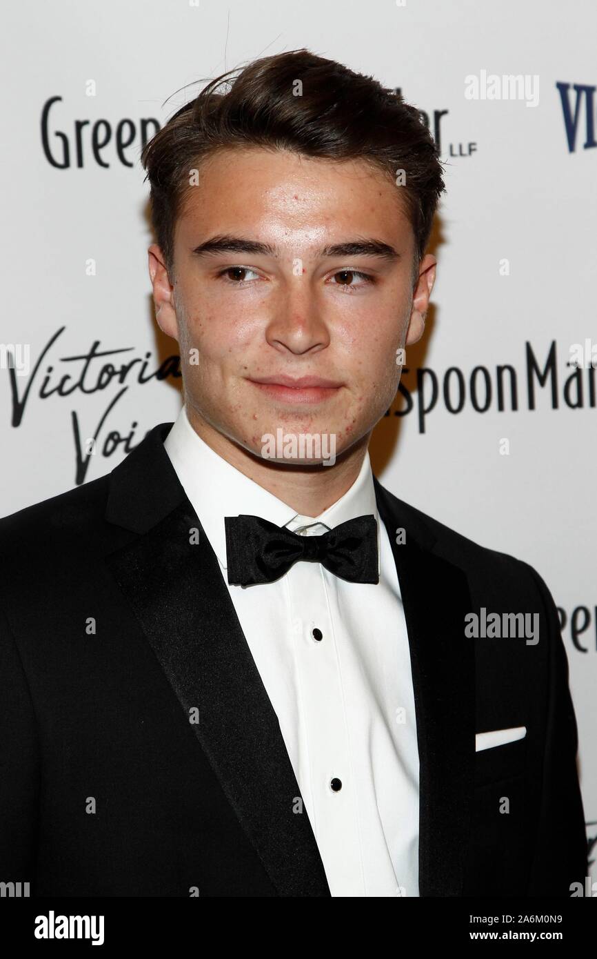 Daniel Siegel at arrivals for Victoria Siegel Foundation and Greenspoon ...