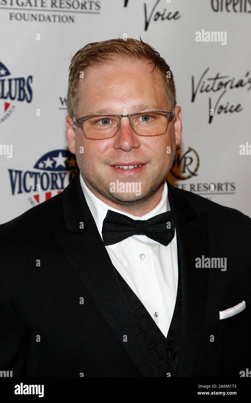 Victoria siegel foundation and greenspoon marder present victorias ...