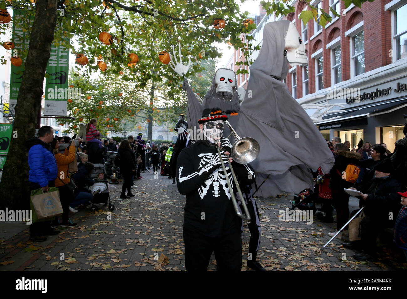 Monsters cook hi-res stock photography and images - Alamy