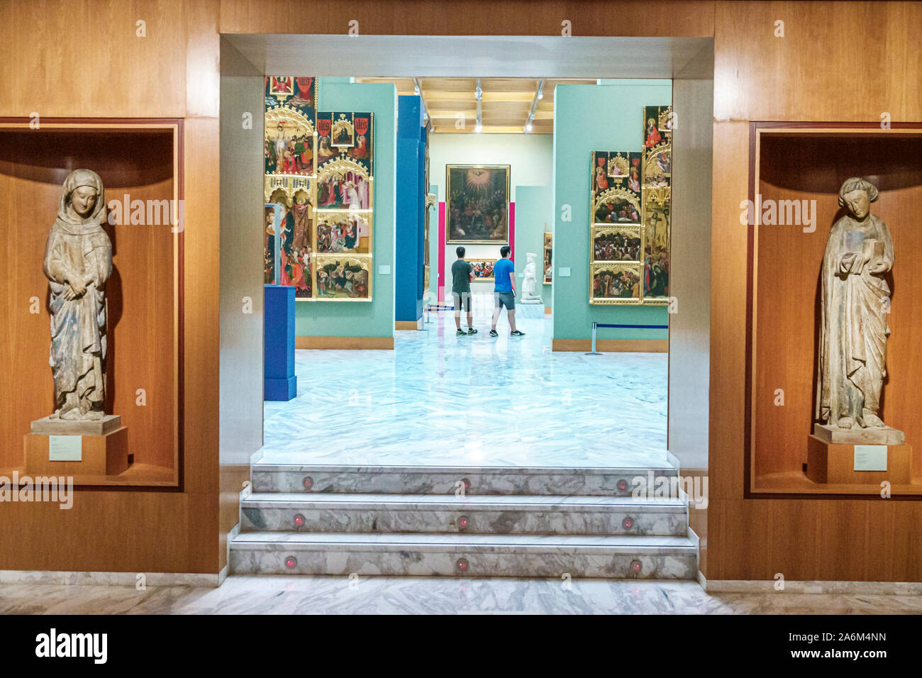 Child looking at paintings exhibition hi-res stock photography and ...