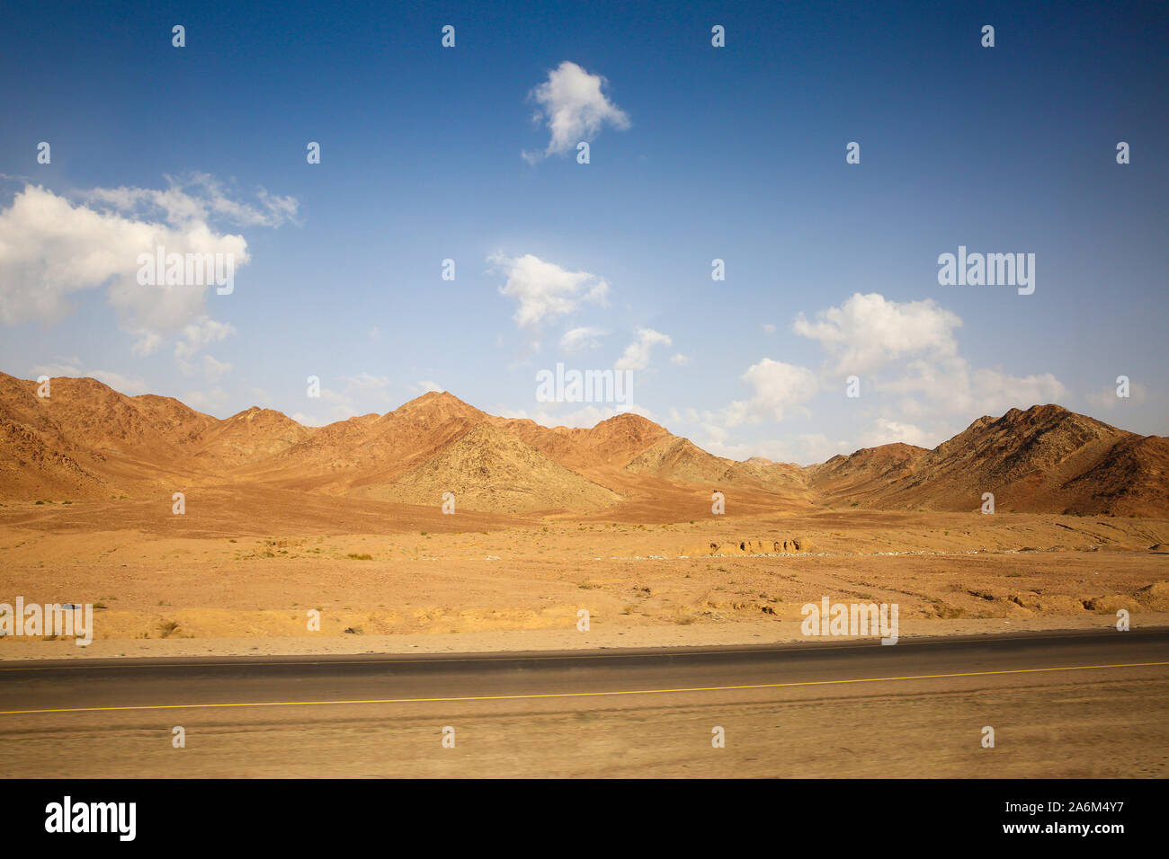 Desert highway, jordan hi-res stock photography and images - Alamy