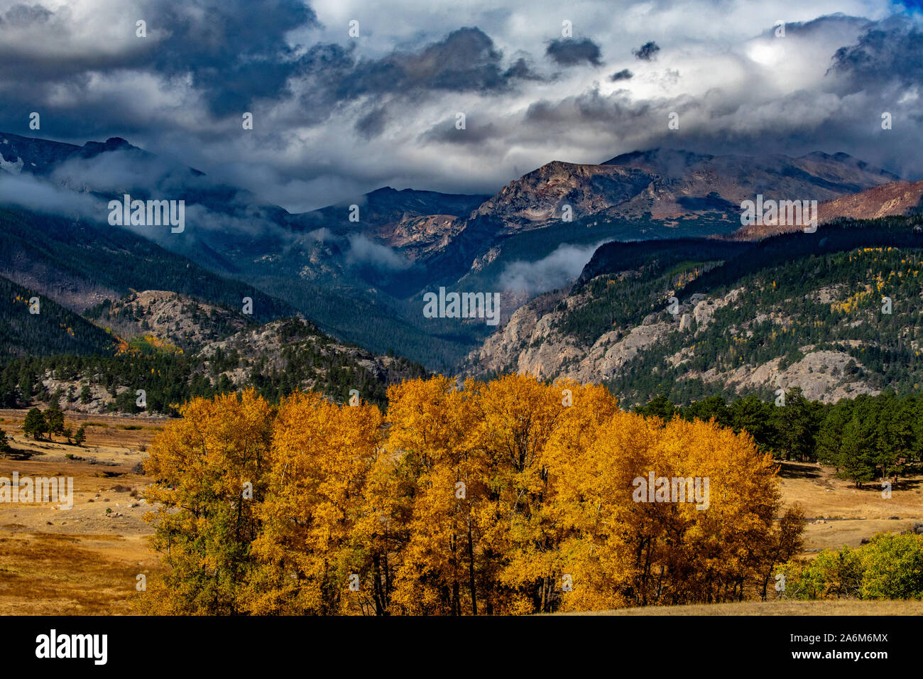 Beautiful rocky mountains fall hi-res stock photography and images - Alamy