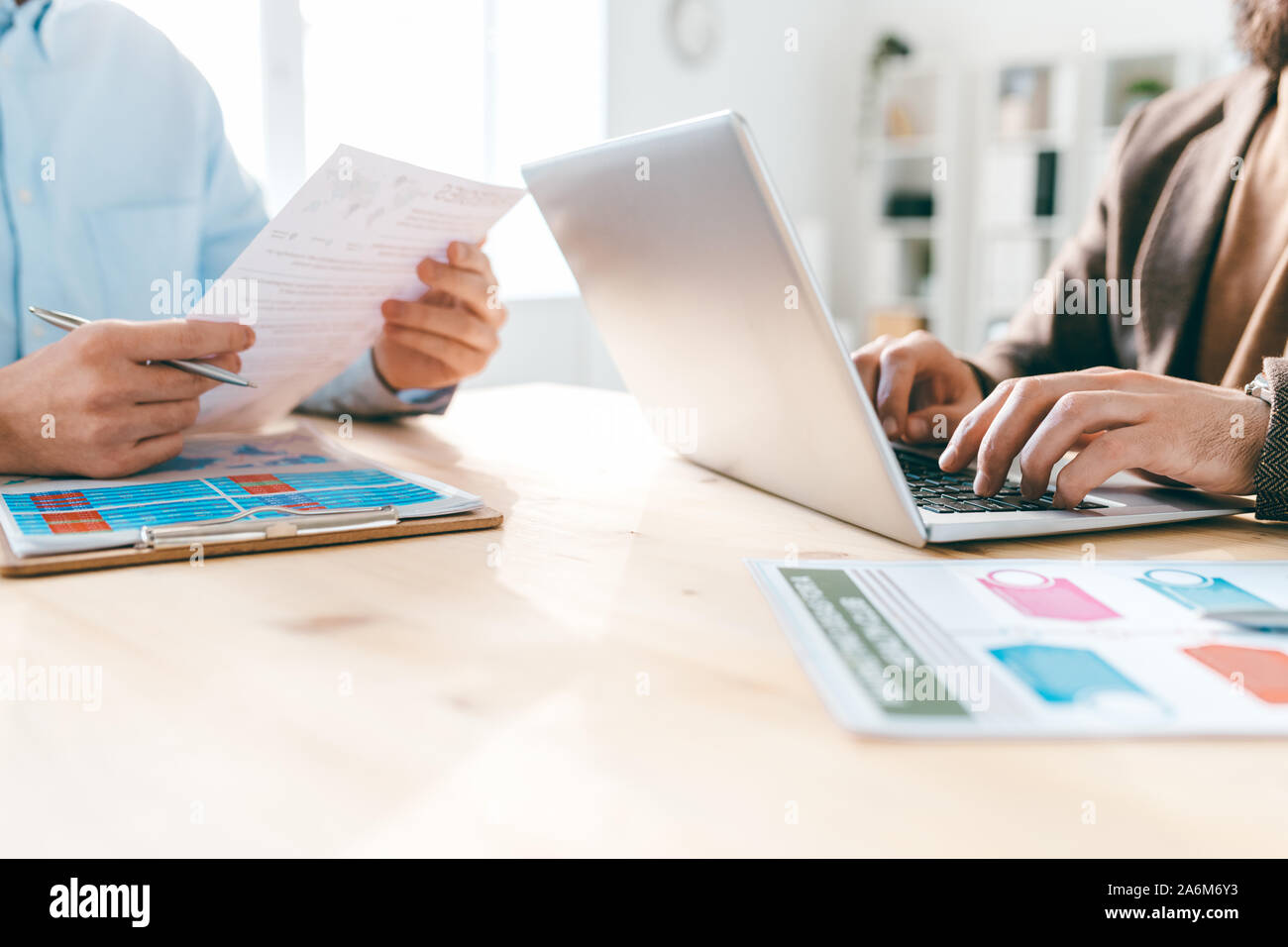 Working with chart hi-res stock photography and images - Alamy
