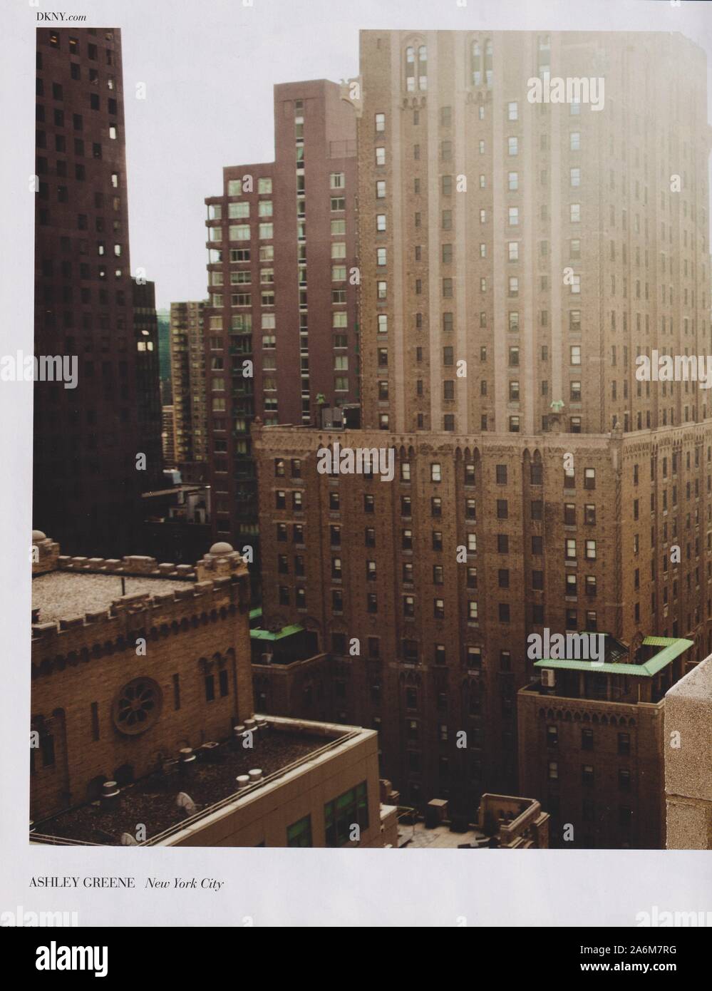 Dkny vintage advertisement hi-res stock photography and images - Alamy
