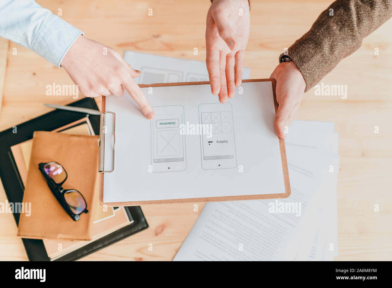 Program overview hi-res stock photography and images - Alamy