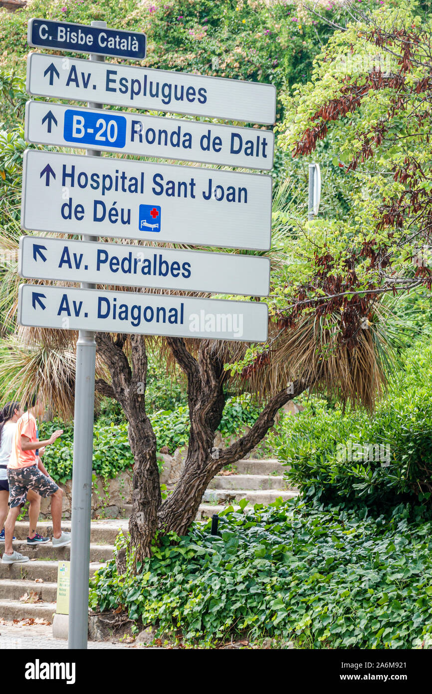 Roadside directional sign tree trees hi-res stock photography and ...