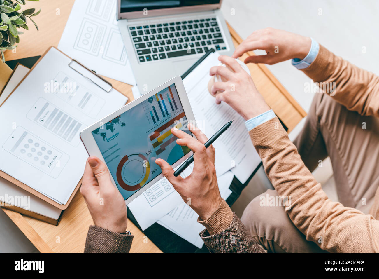 Business people working documents document hi-res stock photography and ...