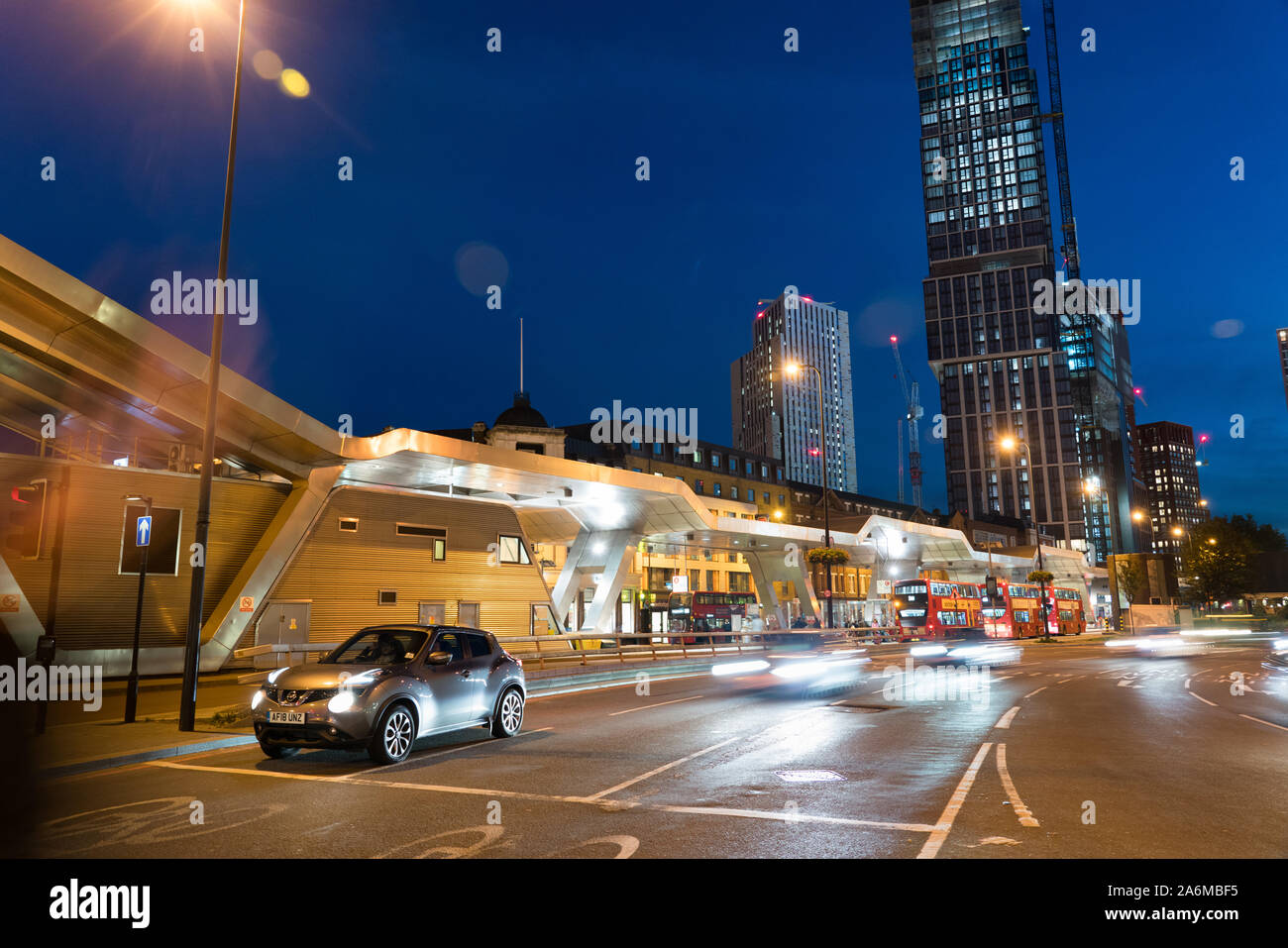 Vauxhall Bus Station at Vauxhall Cross Stock Photo - Alamy
