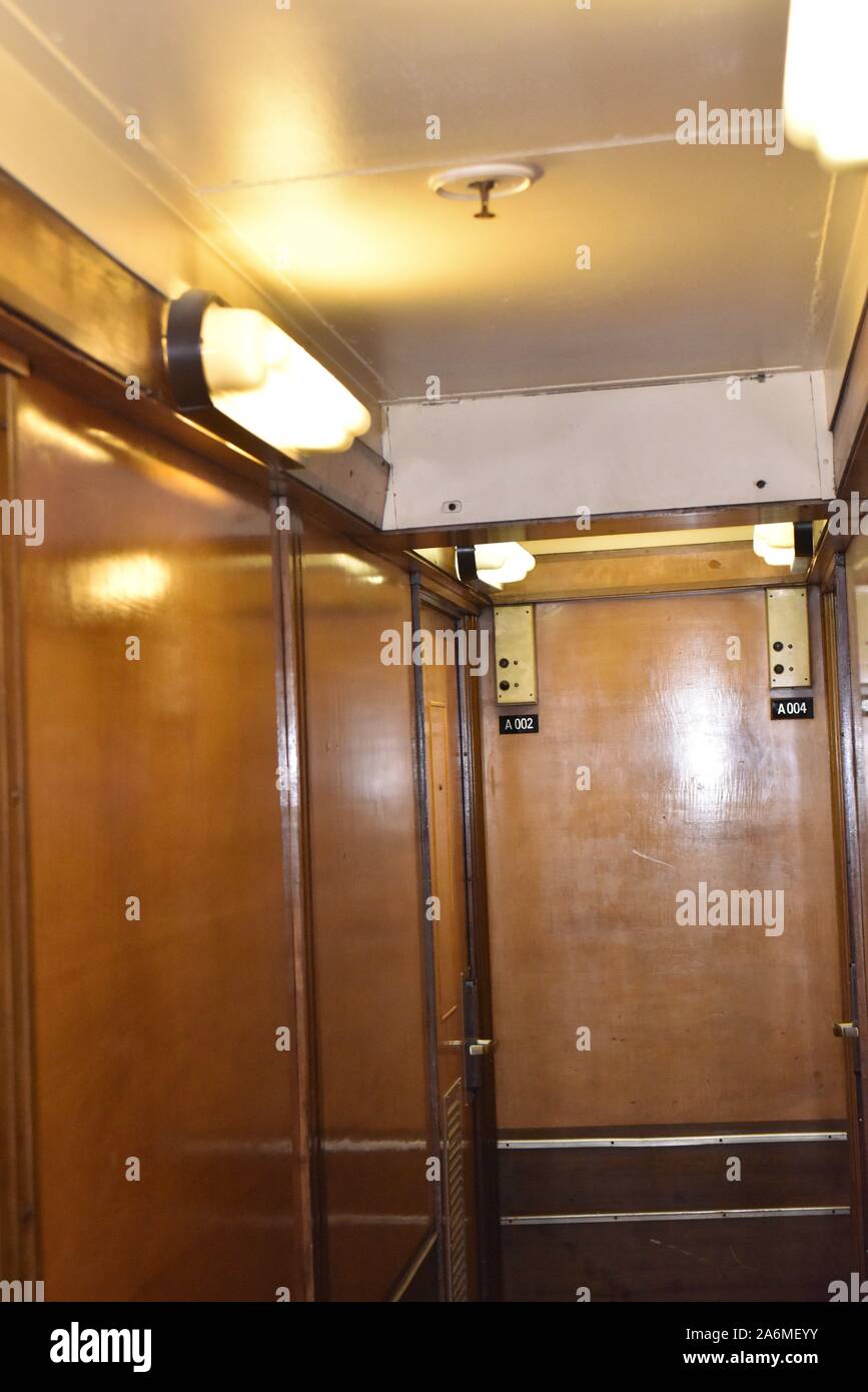 Cunard White Star Line High Resolution Stock Photography and Images - Alamy