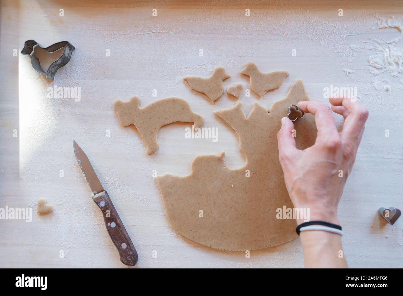 Baking shapes hi-res stock photography and images - Alamy