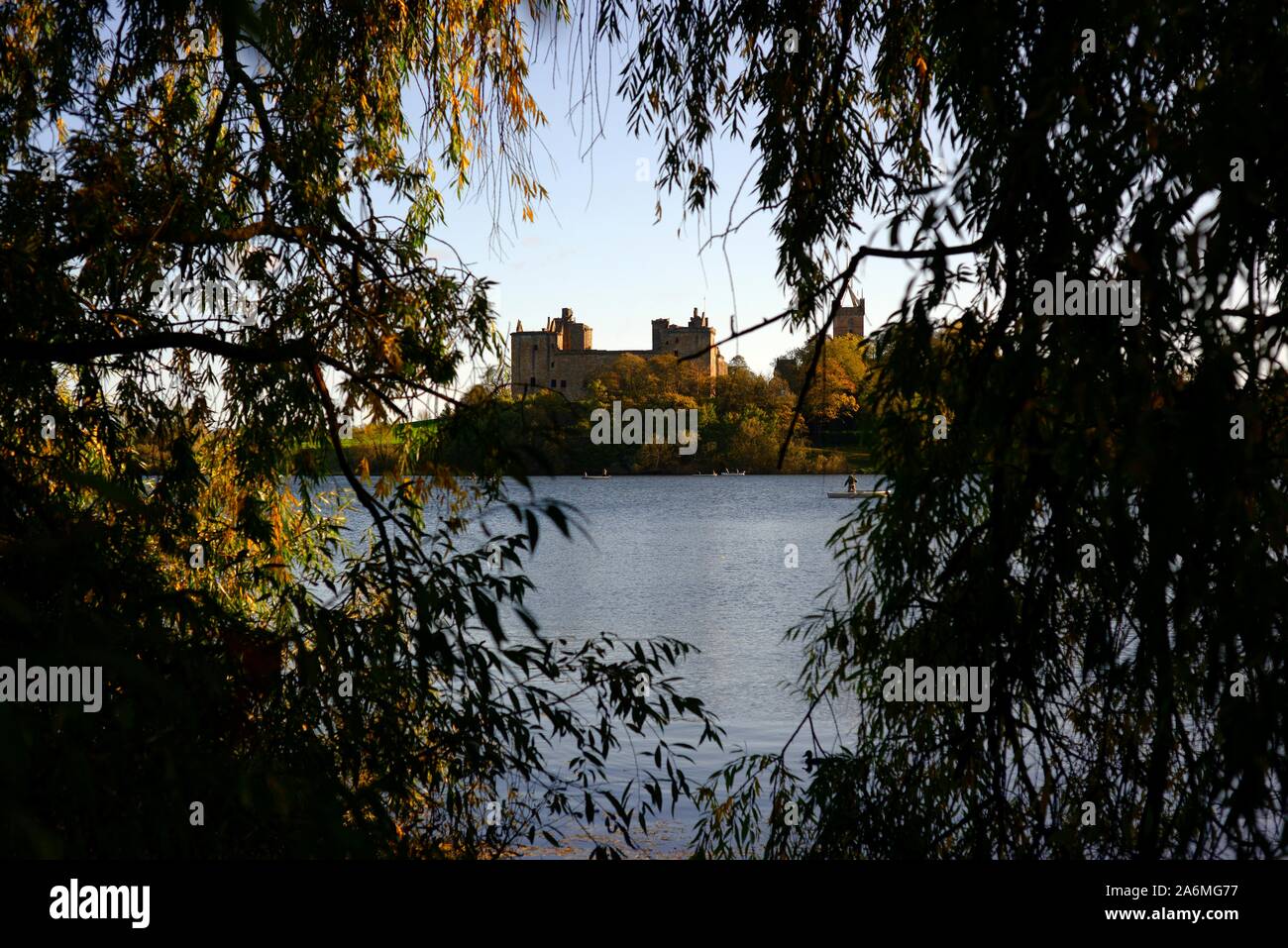 Linlithgow loch in scotland hi-res stock photography and images - Alamy
