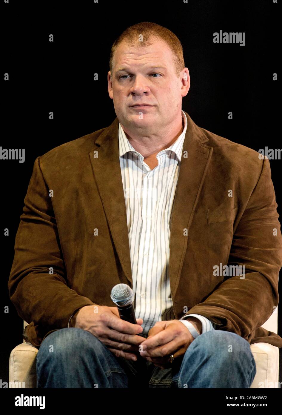 Glenn jacobs hi-res stock photography and images - Alamy